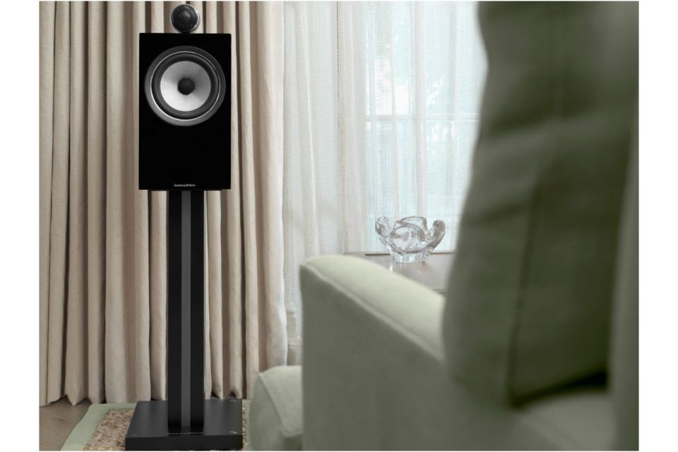 B&W - FS 700 S2 Pieds de sol